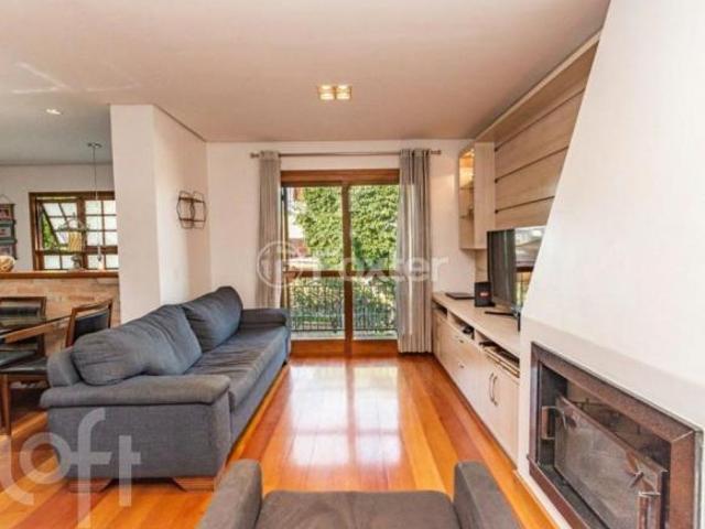 Casa, 4 dormitórios, 312.44 m², em Vila Jardim