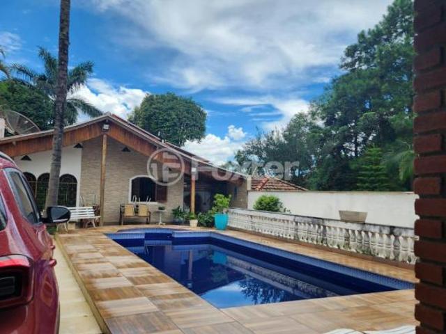 Casa, 4 dormitórios, 326 m², em Tremembé