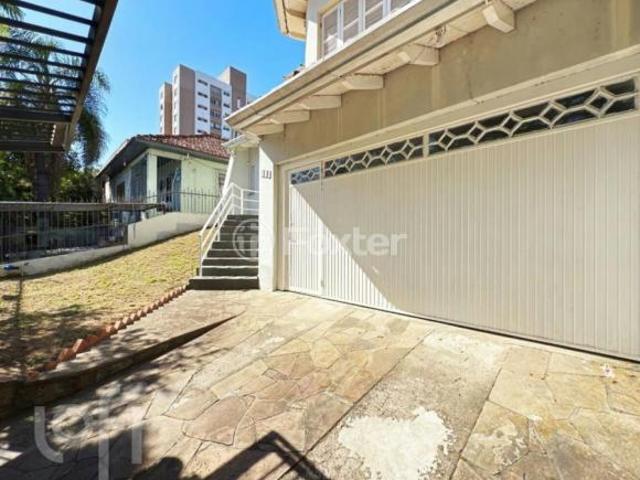 Casa, 4 dormitórios, 339.91 m², em Partenon