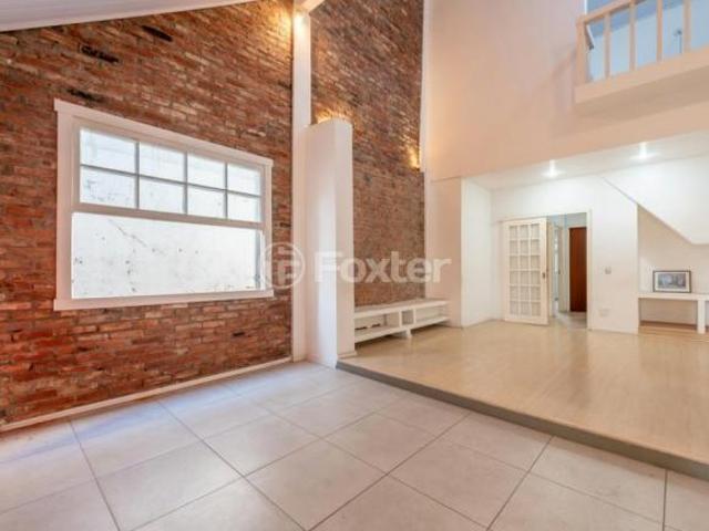 Casa, 4 dormitórios, 330 m², em Rio Branco