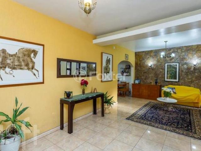 Casa, 4 dormitórios, 345 m², em Cristal