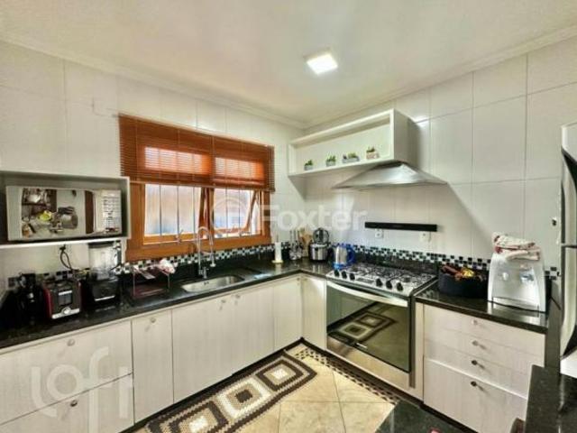 Casa, 4 dormitórios, 346 m², em Canudos