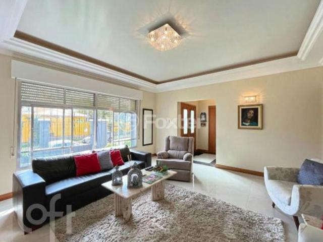 Casa, 4 dormitórios, 349 m², em Tristeza