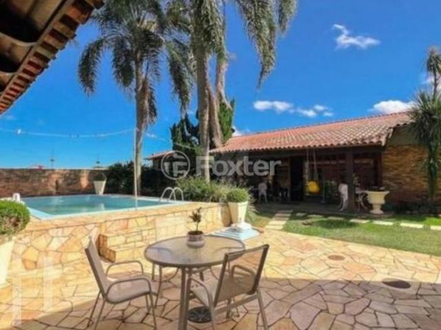 Casa, 4 dormitórios, 340 m², em Centro