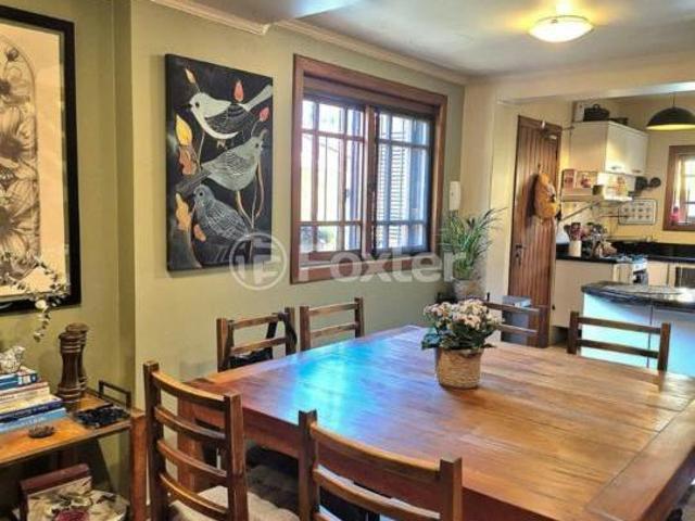 Casa, 4 dormitórios, 350 m², em Cristal