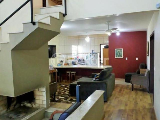 Casa, 4 dormitórios, 350 m², em Itaí