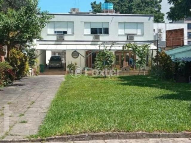 Casa, 4 dormitórios, 350 m², em Mont Serrat