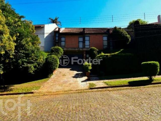 Casa, 4 dormitórios, 350 m², em Três Figueiras