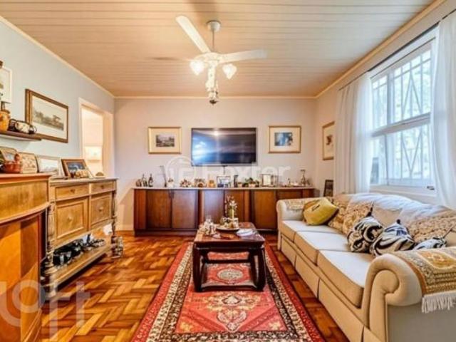 Casa, 4 dormitórios, 350 m², em Tristeza