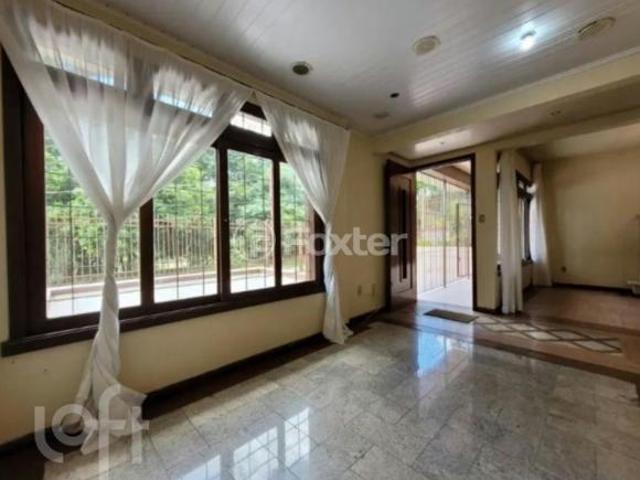 Casa, 4 dormitórios, 365 m², em Passo da Areia