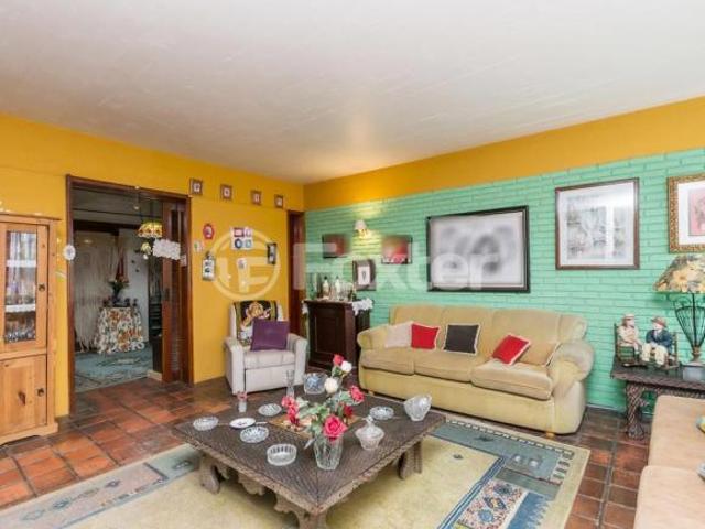 Casa, 4 dormitórios, 366 m², em Três Figueiras