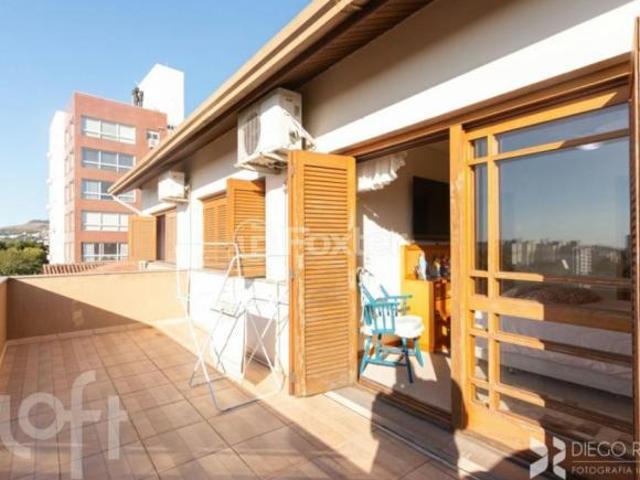 Casa, 4 dormitórios, 367.83 m², em Tristeza