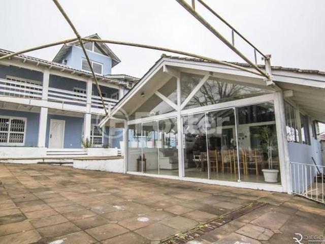 Casa, 4 dormitórios, 360 m², em Vila Nova