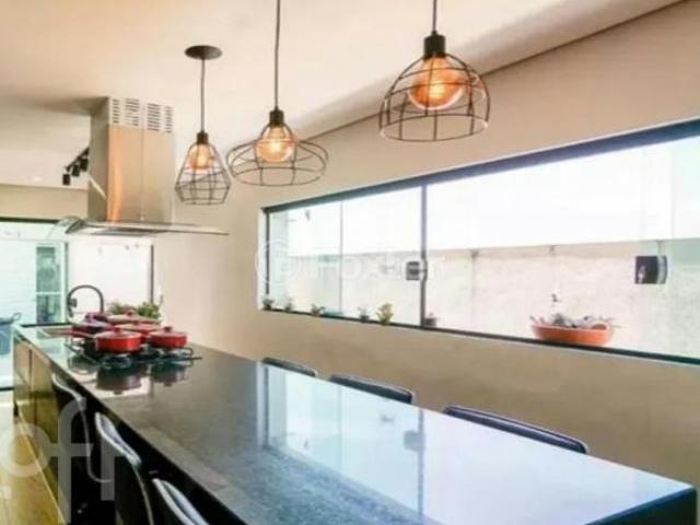 Casa, 4 dormitórios, 375 m², em Jardim Vila Formosa