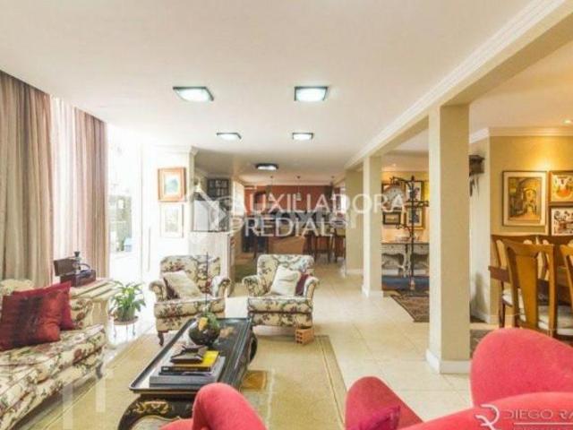 Casa, 4 dormitórios, 378.85 m², em Três Figueiras