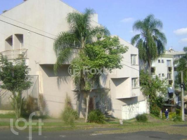 Casa, 4 dormitórios, 388 m², em Petrópolis