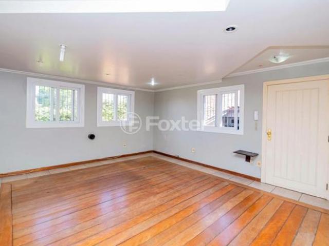 Casa, 4 dormitórios, 380 m², em Cavalhada