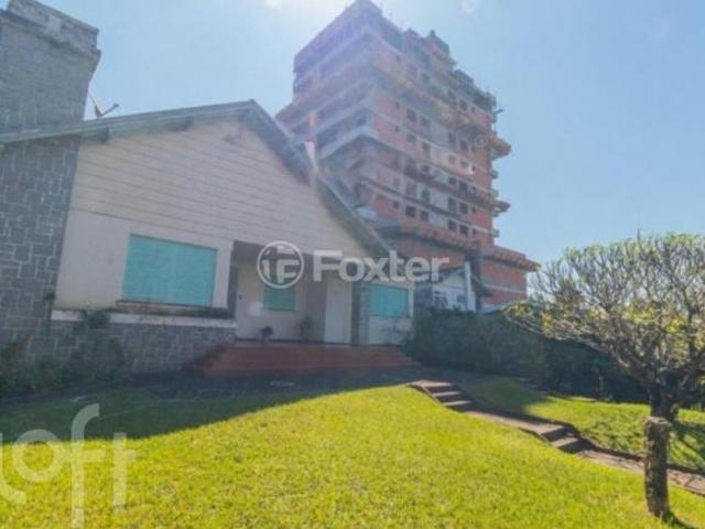 Casa, 4 dormitórios, 380 m², em Centro