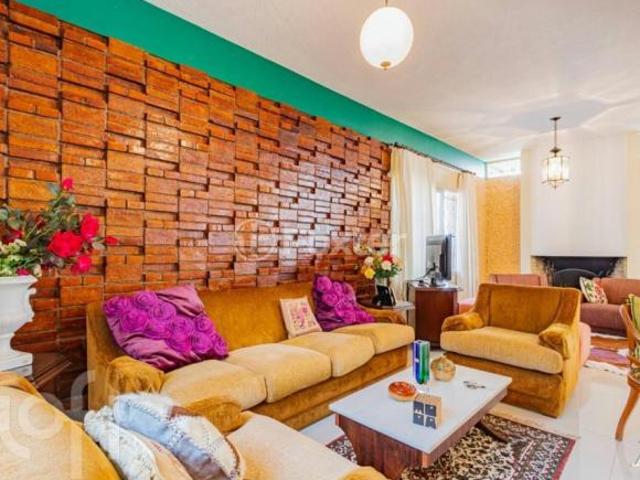 Casa, 4 dormitórios, 400 m², em Petrópolis