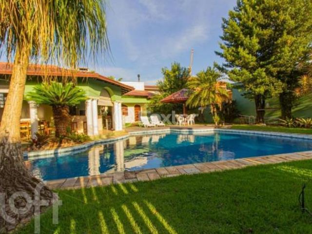 Casa, 4 dormitórios, 420 m², em Igara