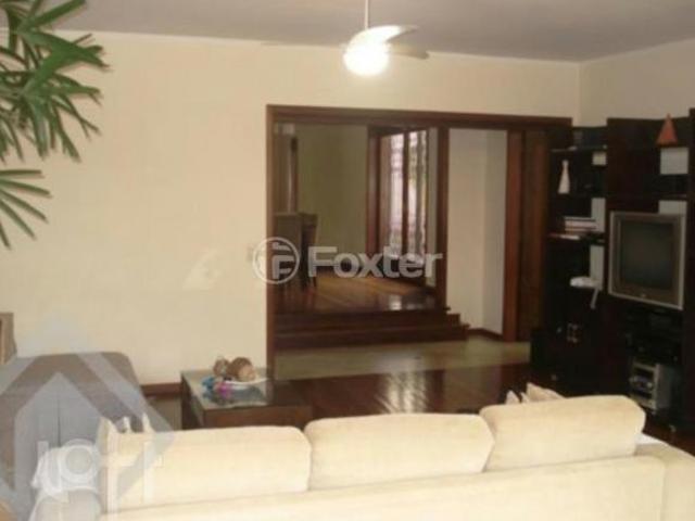 Casa, 4 dormitórios, 421 m², em Petrópolis