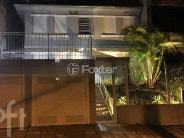 Casa, 4 dormitórios, 430 m², em Petrópolis