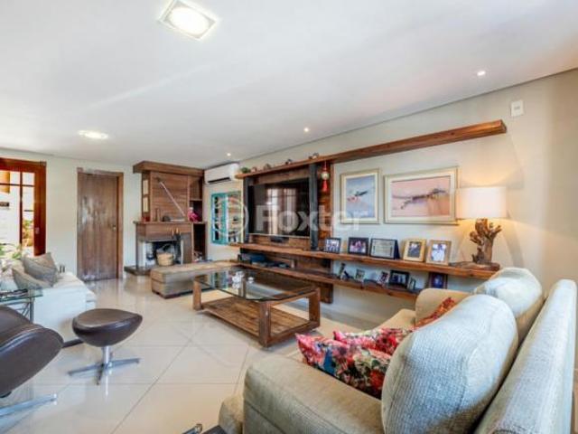 Casa, 4 dormitórios, 453 m², em Jardim Sabará