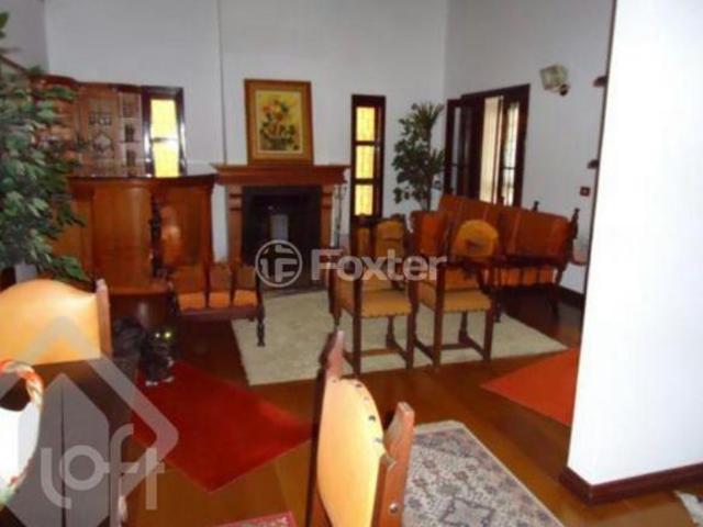 Casa, 4 dormitórios, 490 m², em Vila Suica