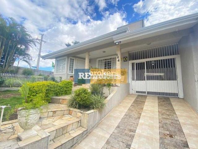 Casa 4 Dormitórios, 4 Vagas, à Venda, no Bairro Bacacheri, Curitiba. REbrokers