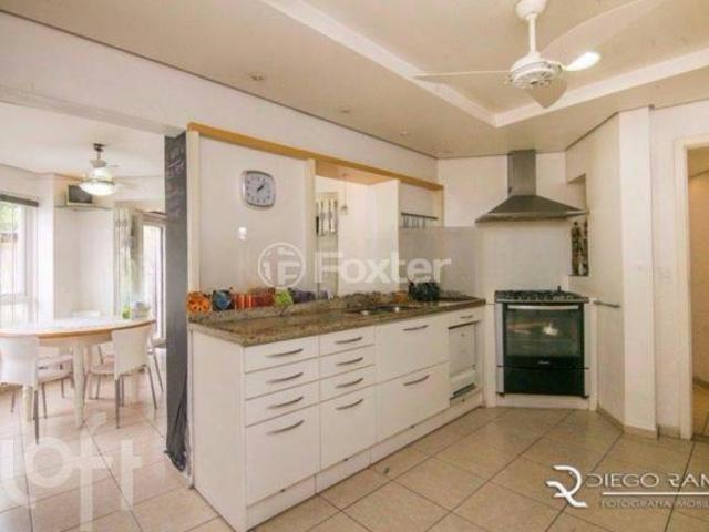 Casa, 4 dormitórios, 500 m², em Passo da Areia