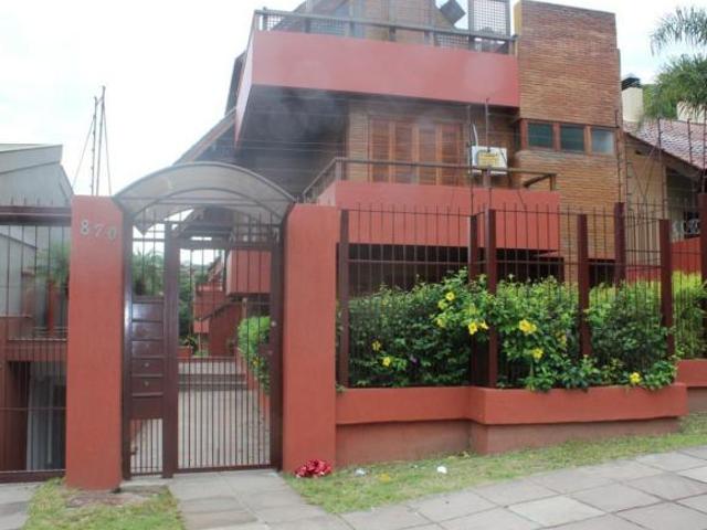 Casa 4 dormitórios