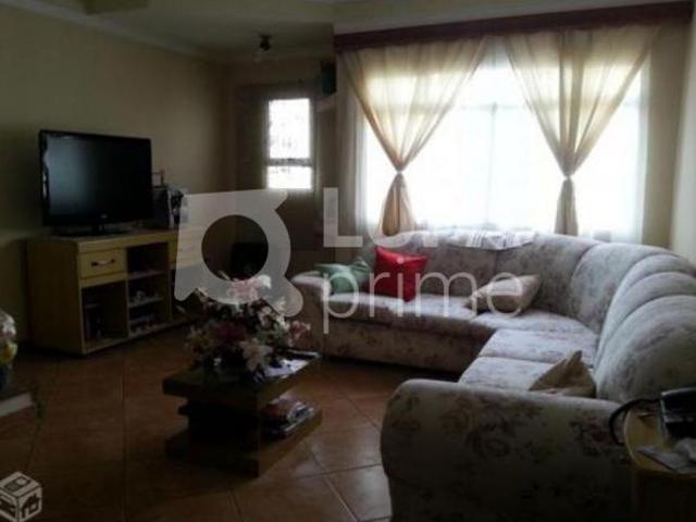 CASA 4 DORMITÓRIOS 5 VAGAS DE GARAGEM NA VILA NOVA GALVÃO