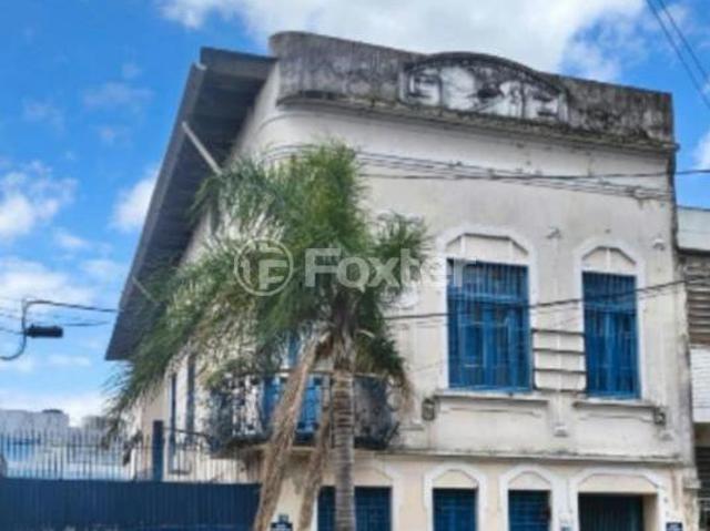 Casa, 4 dormitórios, 600 m², em Floresta