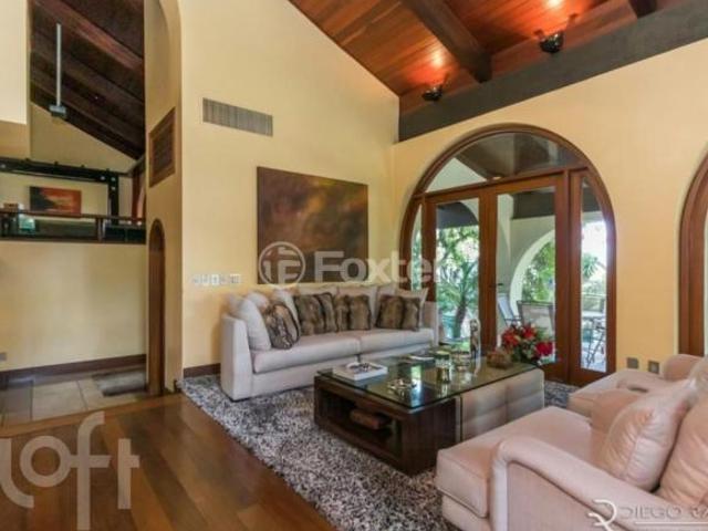 Casa, 4 dormitórios, 645.24 m², em Tristeza