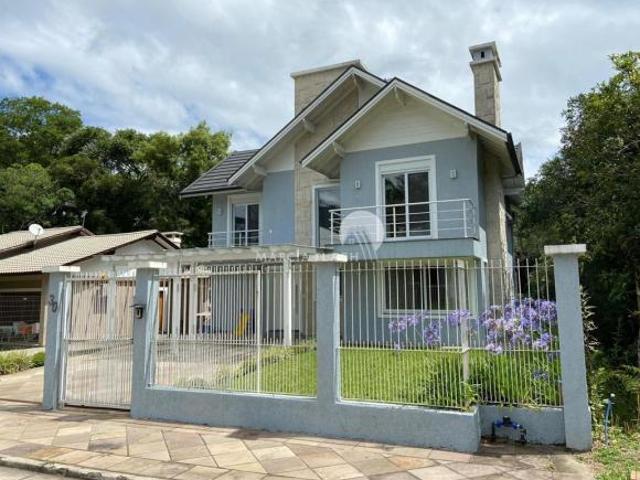 CASA 4 DORMITORIOS