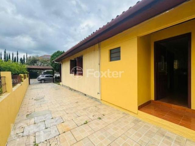 Casa, 4 dormitórios, 80 m², em Centro