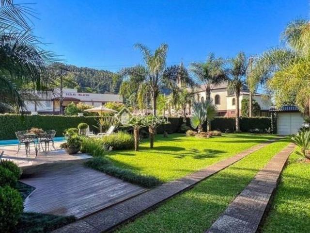 Casa 4 dormitórios com suíte, estilo sobrado, no Walachai em Morro Reuter