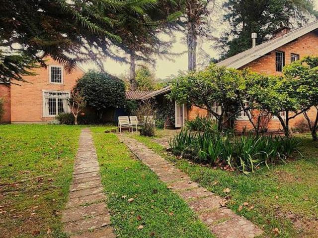 CASA 4 DORMITÓRIOS À VENDA EM CANELA
