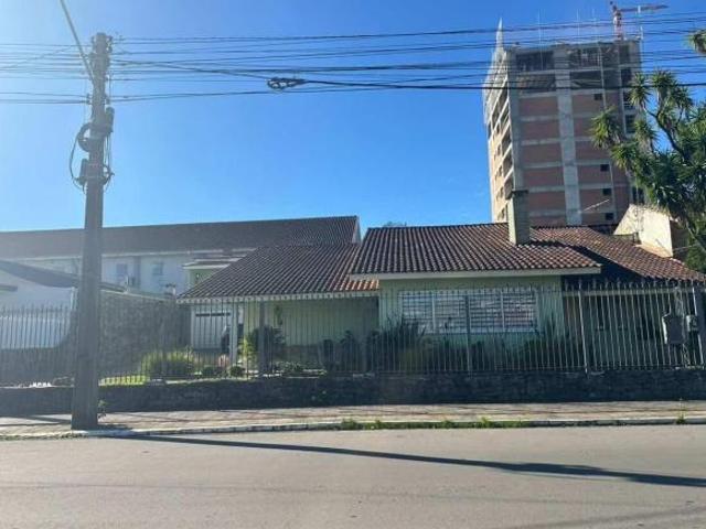 Casa 4 dormitórios à venda no bairro São Luiz em Farroupilha
