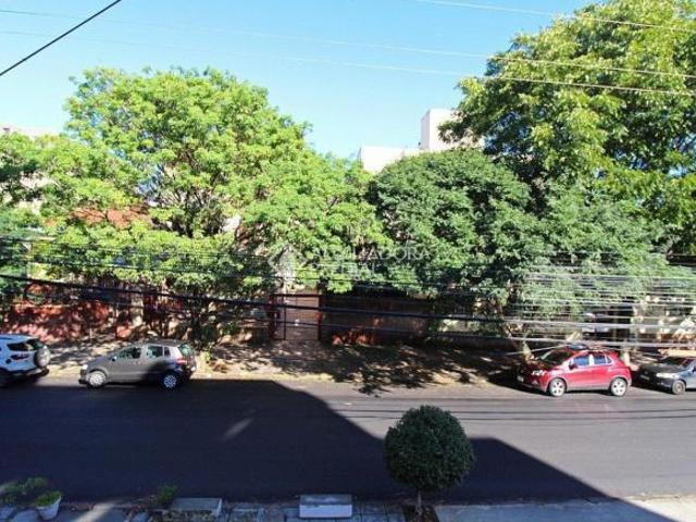 Casa 4 dormitórios, à venda no bairro Petrópolis, Porto Alegre