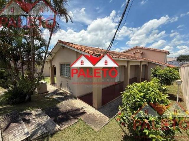 Casa 4 dormitórios a venda no melhor bairro da cidade de Porangaba interior de SP