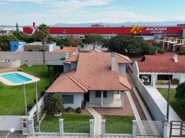 Casa 4 Dormitórios Bairro Centro