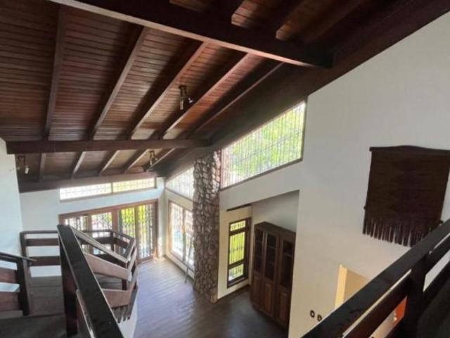 Casa 4 dormitórios Bairro Cristal
