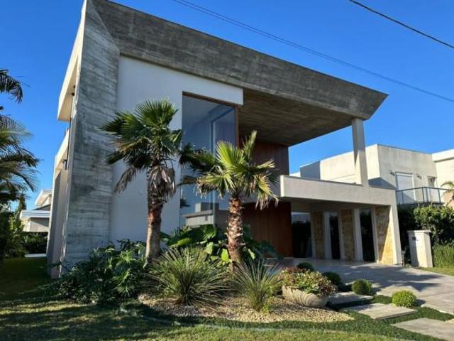 Casa 4 Dormitórios Bairro Itapeva