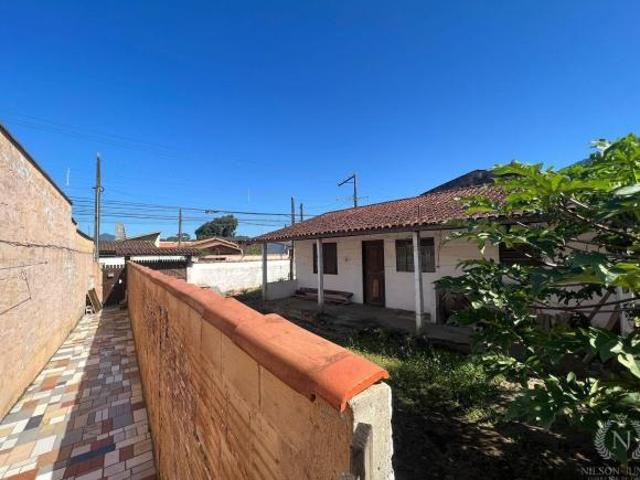 CASA DE 4 DORMITÓRIOS A VENDA EM UBATUBA SP / PEREQUE AÇU