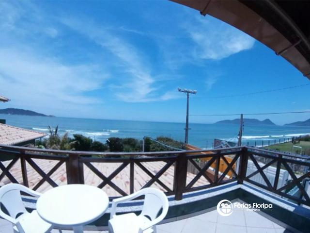Casa 4 dormitórios frente mar com vista pra ilha do Campeche