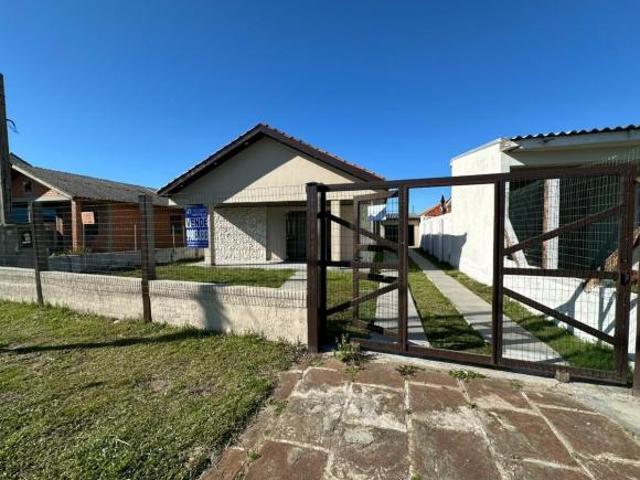 Casa 4 dormitórios ou + para Venda em Cidreira, Centro, 4 dormitórios, 2 banheiros, 1 vaga