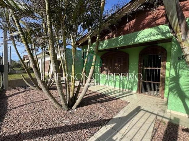 Casa 4 dormitórios ou + para Venda em Cidreira, Centro, 4 dormitórios, 2 banheiros, 2 vagas