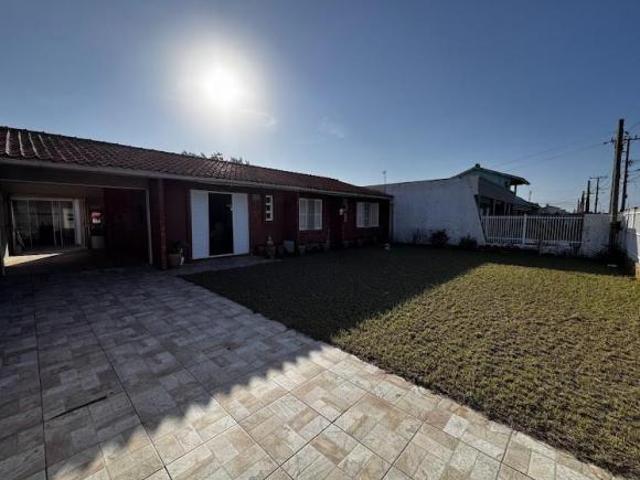 Casa 4 dormitórios ou + para Venda em Cidreira, Centro, 4 dormitórios, 2 suítes, 3 banheiros, 1 vaga