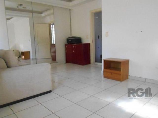 Casa 4 dormitórios no bairro Agronomia